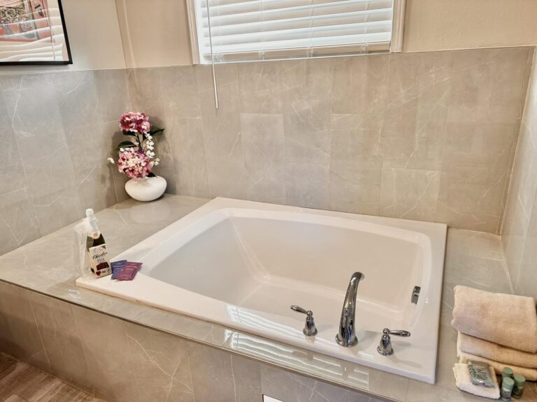 Lava Hot Springs World-Famous Hot Springs - Lava Hot Springs Chamber of ...