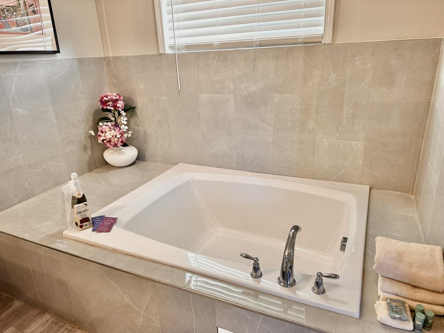 Lava Hot Springs World-Famous Hot Springs - Lava Hot Springs Chamber of ...